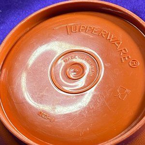 Tupperware | Kitchen | Tupperware Container Flexible Expanding Lid ...